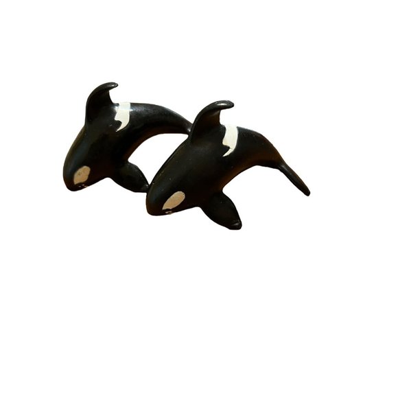 Toys | 2 Vintage Free Willy Pvc Orca Figures Killer Whale 35 Across ...